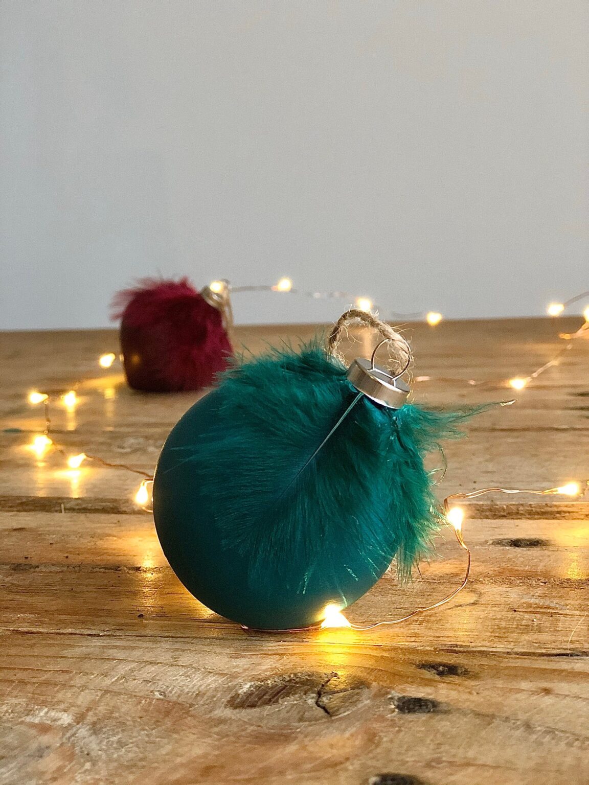 Emerald Green Feather Bauble – cotswoldbaublecompany.co.uk