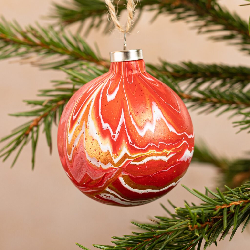 Noel Ceramic Bauble – cotswoldbaublecompany.co.uk